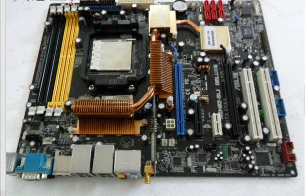 M2N32-SLI Deluxe Wireless Edition MotherBoard WiFi - €94.86 - boardss.de